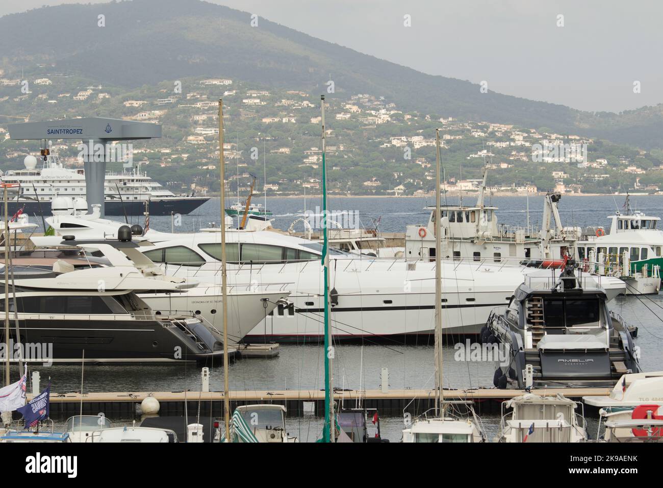 Weather Saint-Tropez, France The sun is slowly coming out from behind ...