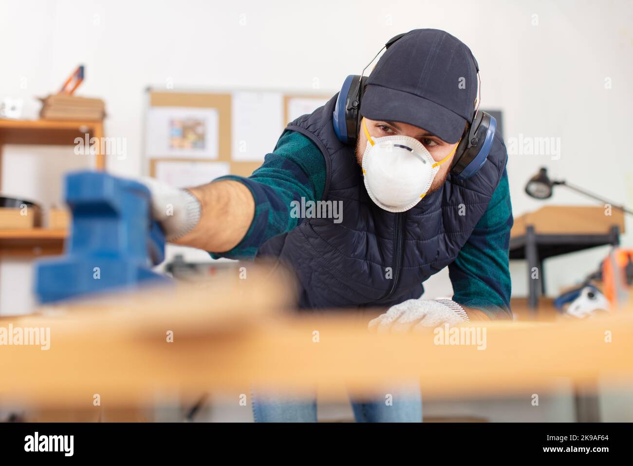 Male carpenter wearing safety glasses hi-res stock photography and ...