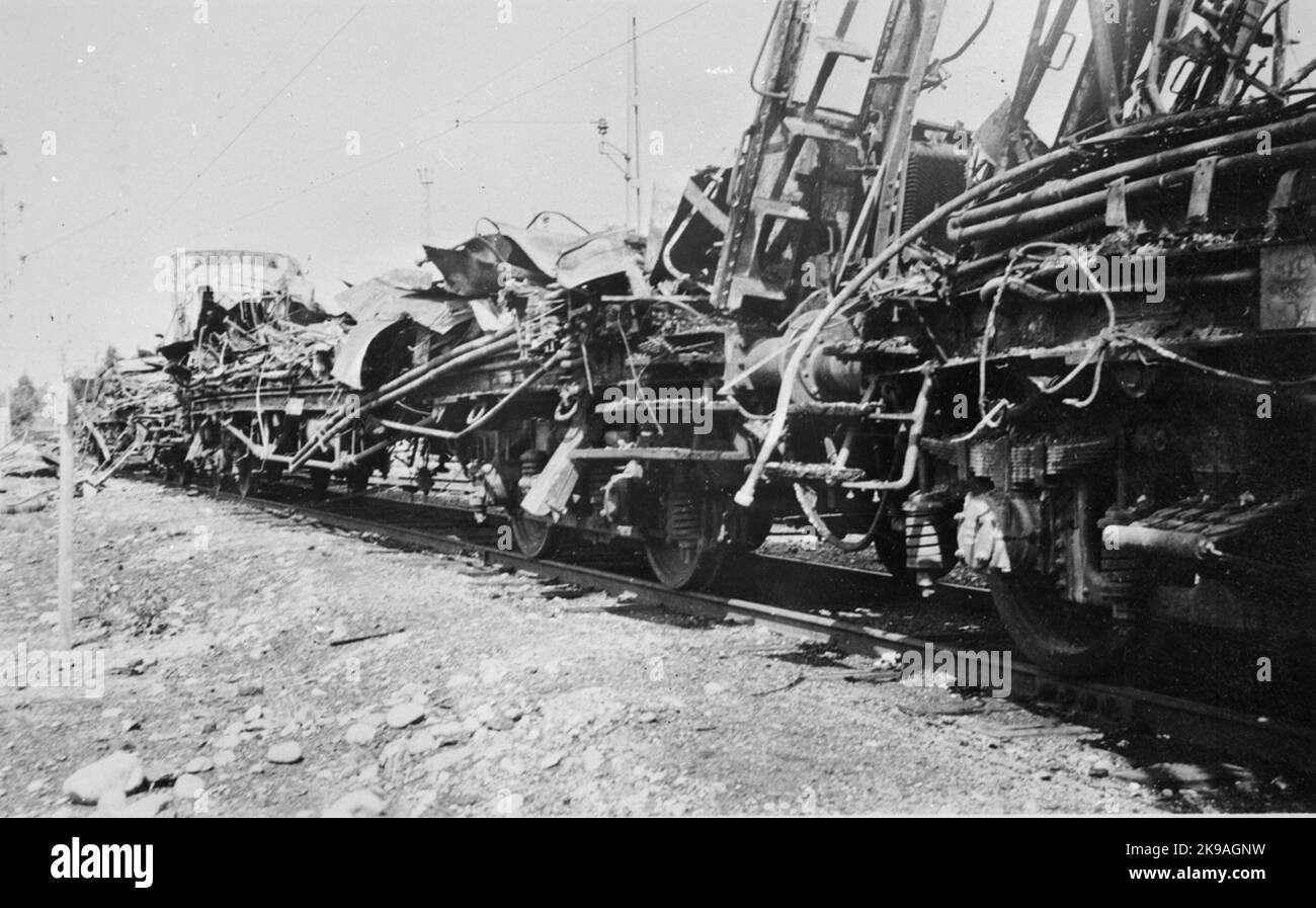 Krylbosmällen. Carriage scrap after the explosion of a German ...