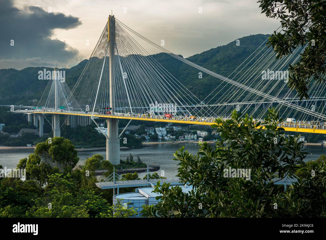 The Ting Kau Bridge connects Hong Kong's airport and container ...