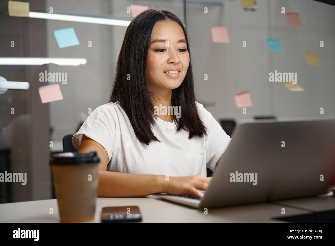 Successful asian female manager hi-res stock photography and images - Alamy