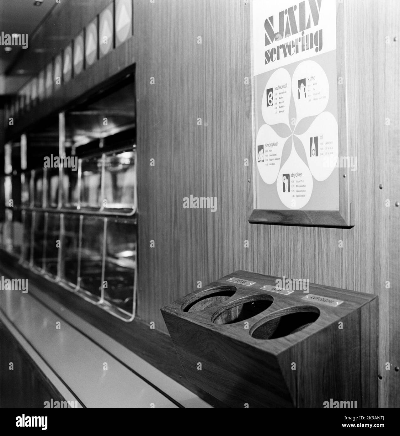 Self -serving the traffic restaurant Stock Photo - Alamy