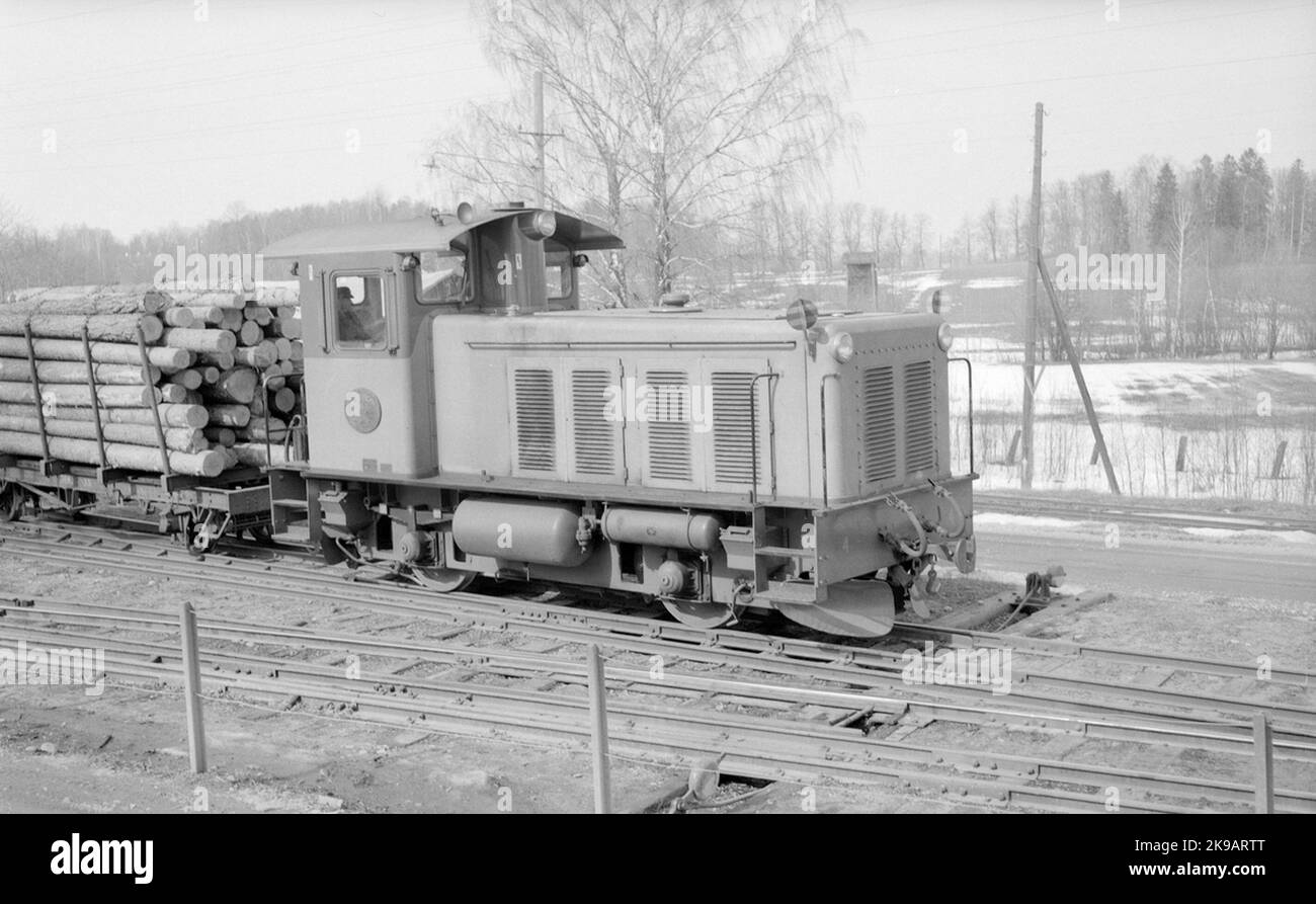 Dala - Ockelbo - Norrsundet Railway, Donj, Diesellok 4 "Wij" with ...