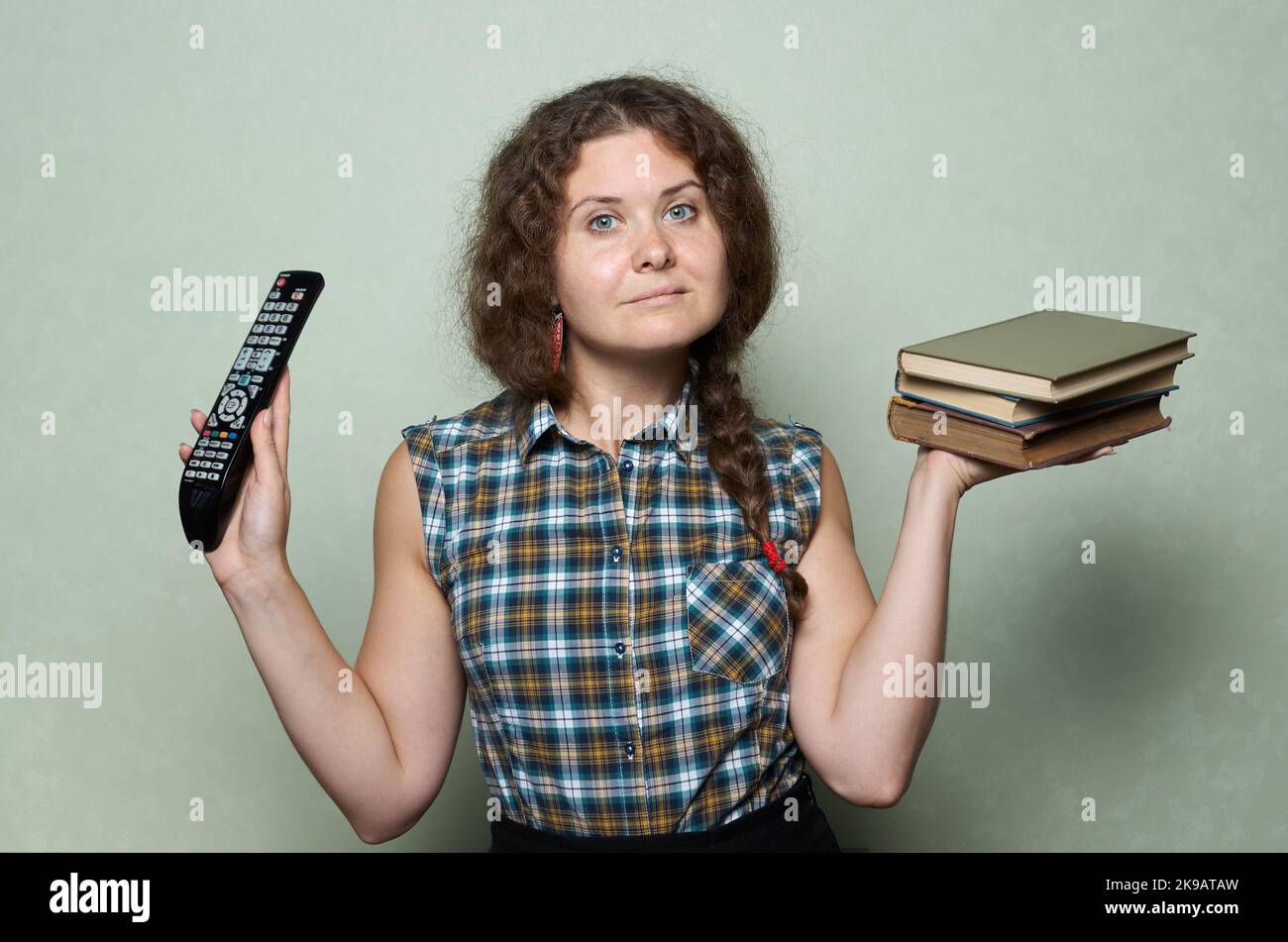 Tv vs book hi-res stock photography and images - Alamy