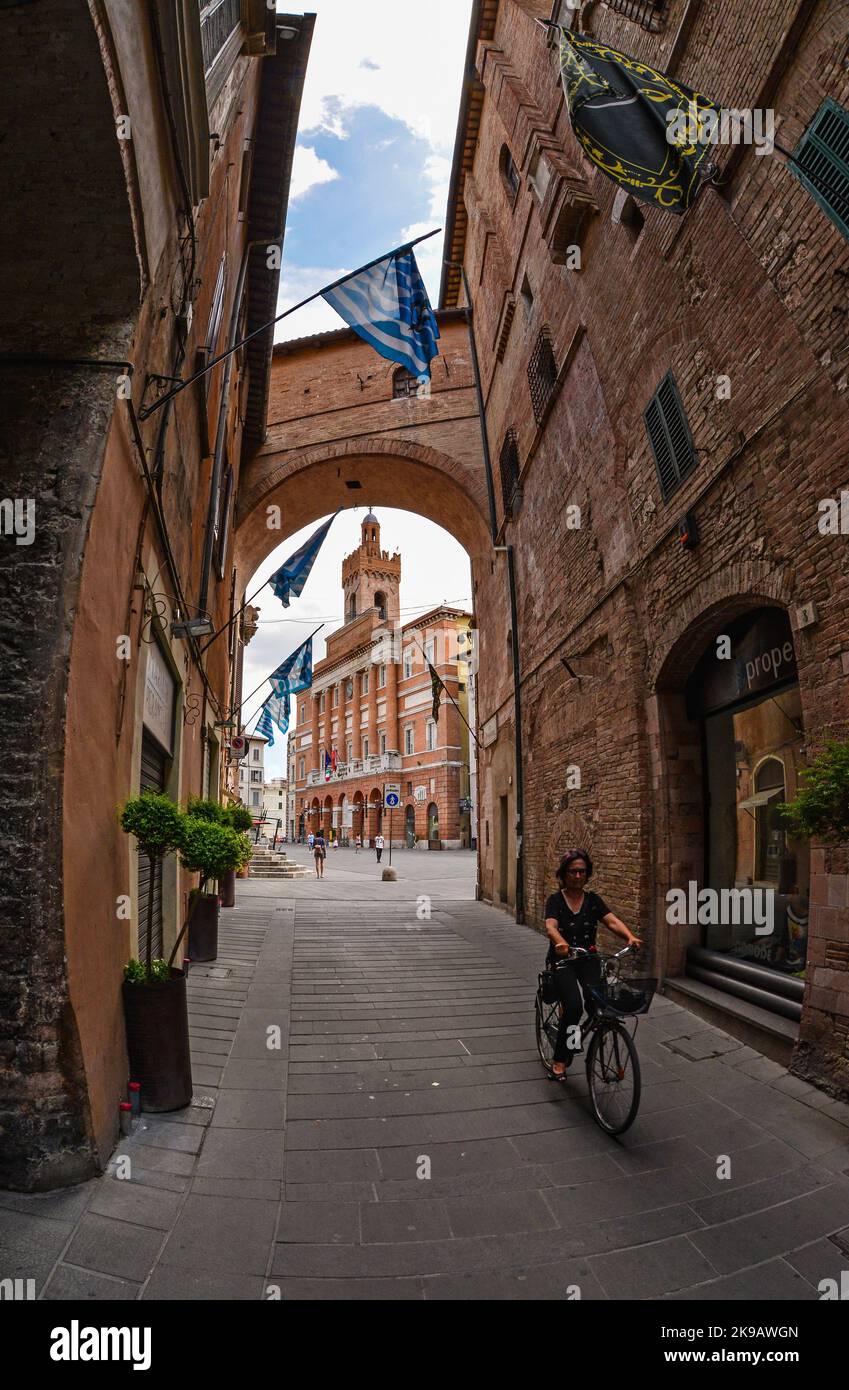 Beautiful medieval city hi-res stock photography and images - Alamy