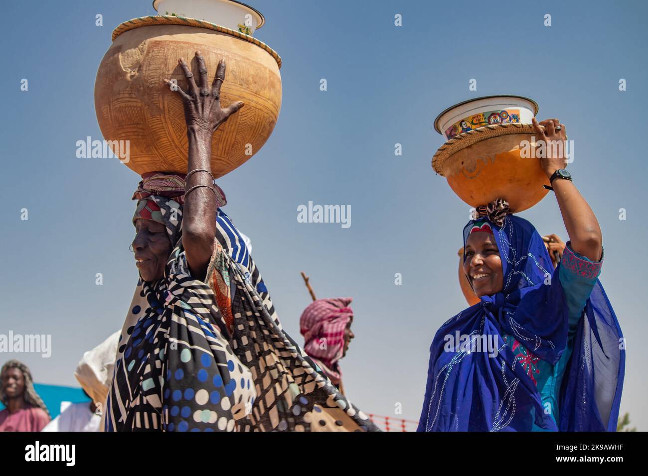 Maasai carry water tanzania hi-res stock photography and images - Alamy