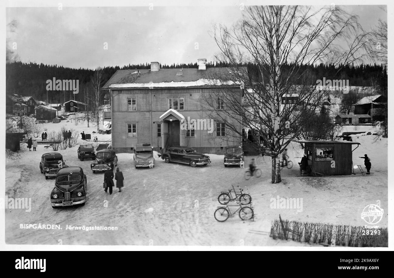 Station house facility building Black and White Stock Photos & Images ...