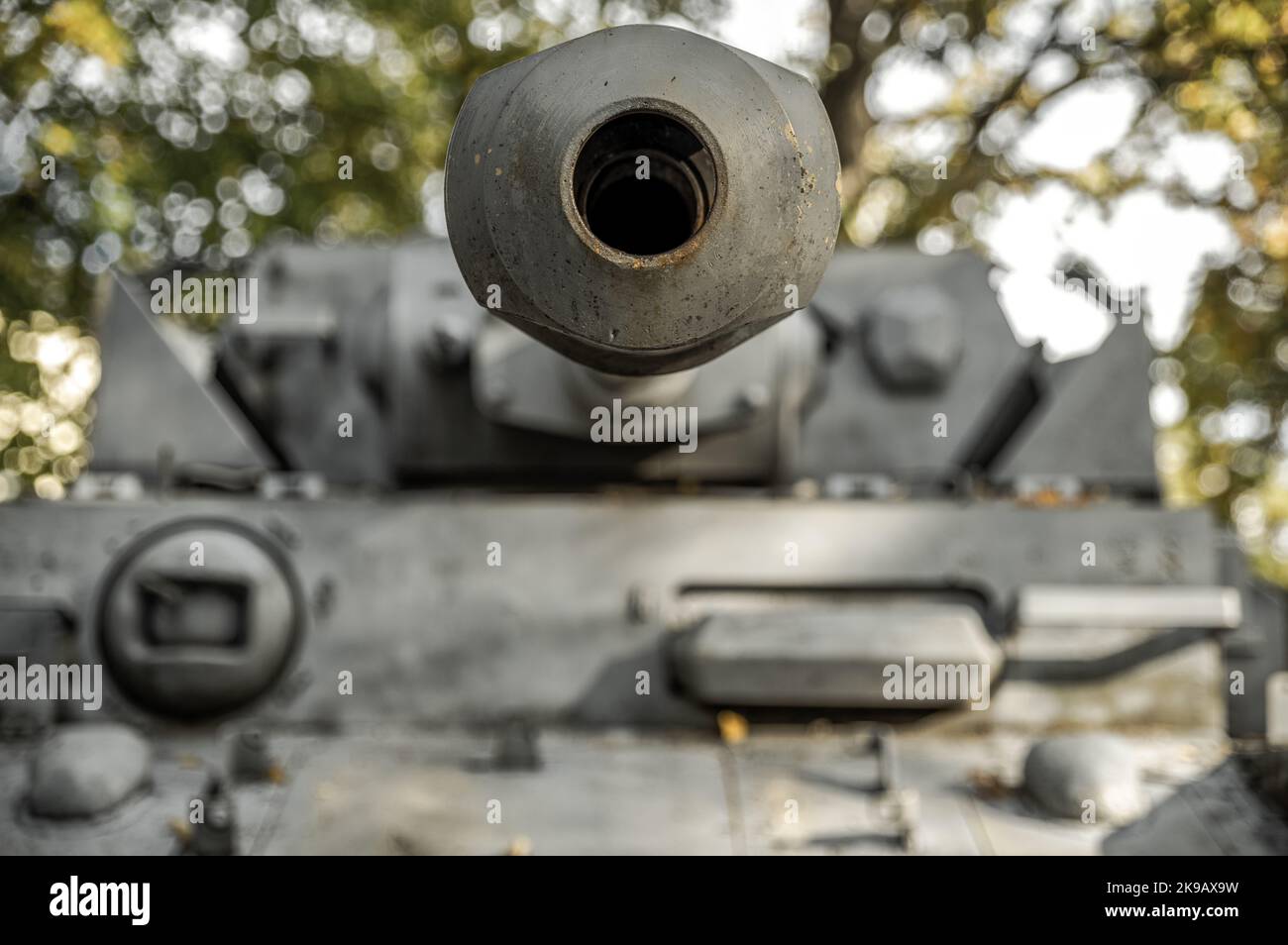 Barrel of a tank. War conflict Stock Photo - Alamy