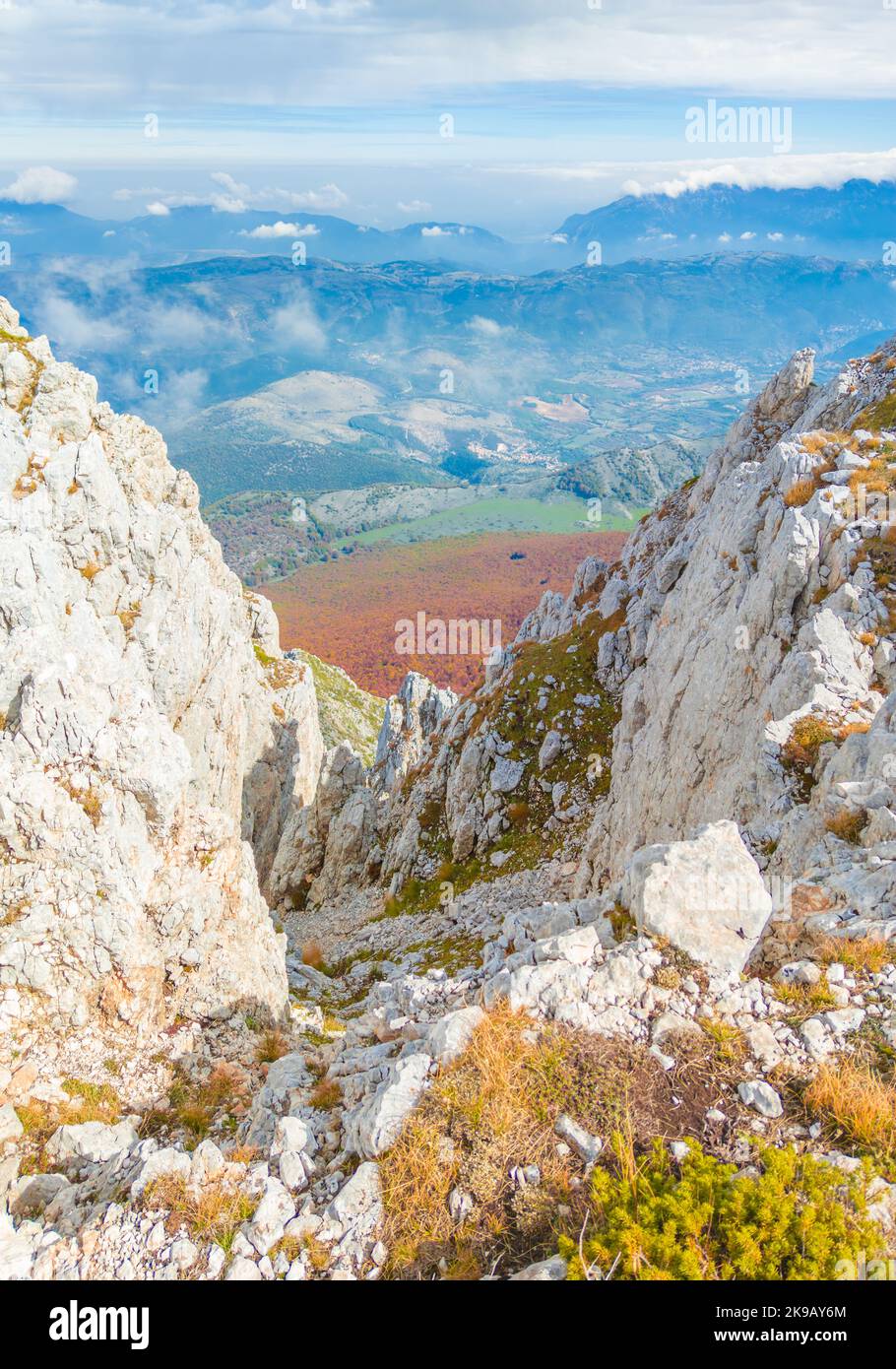 Monte Velino (Italy) - The landscape summit of Mount Sirente, one of ...