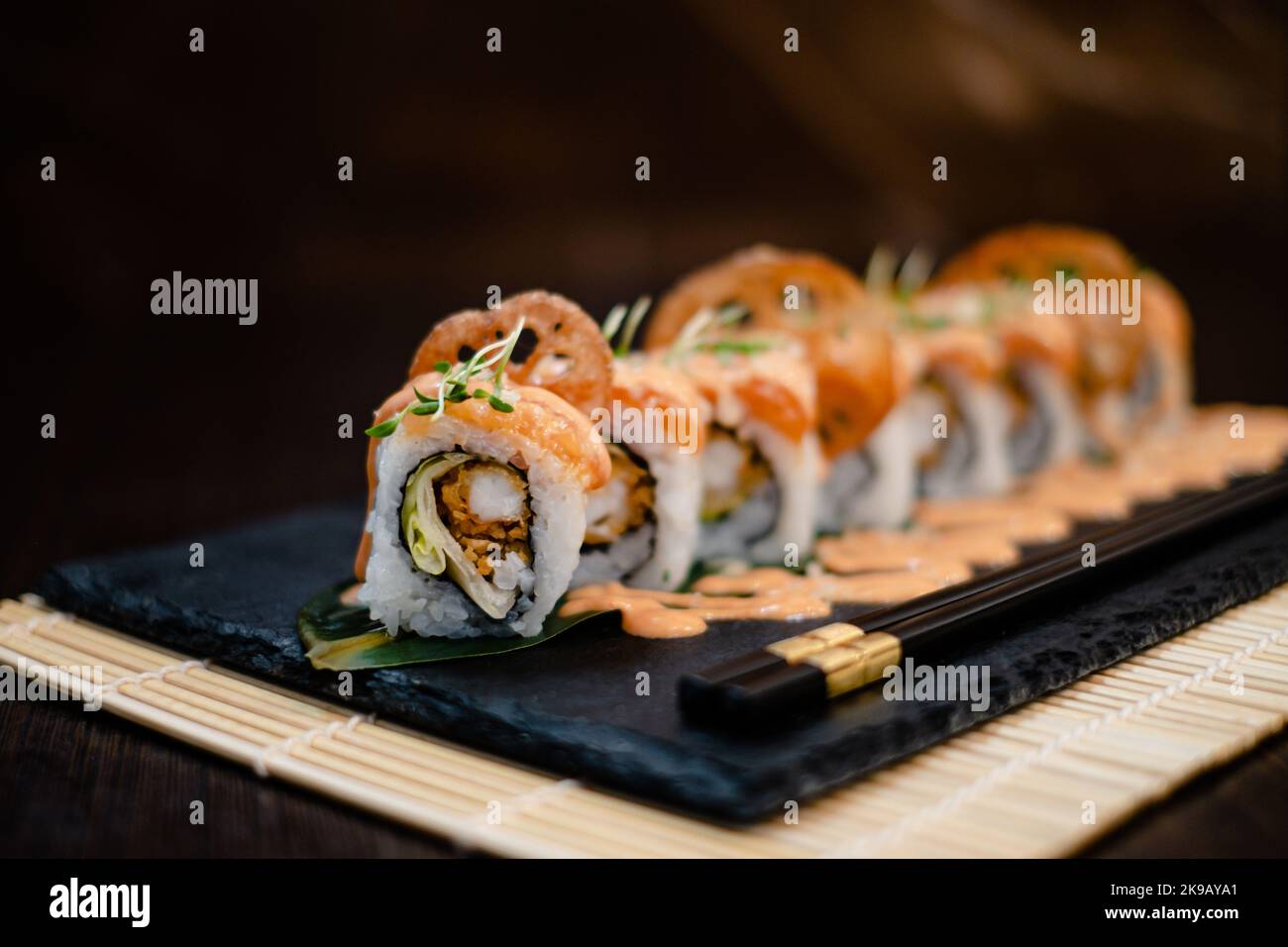 Tobiko maki hi-res stock photography and images - Alamy