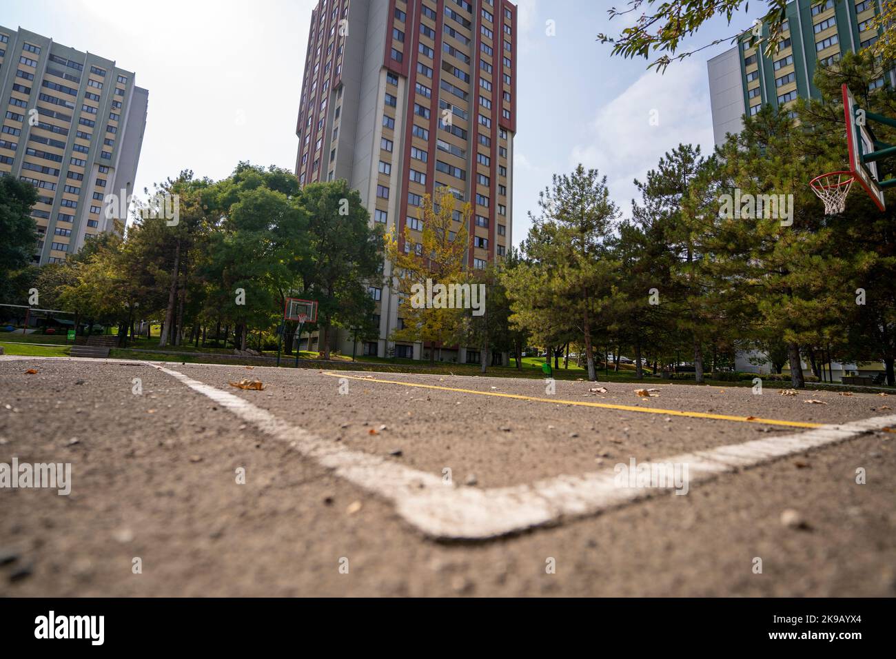 Basketball court indoor hi-res stock photography and images - Alamy