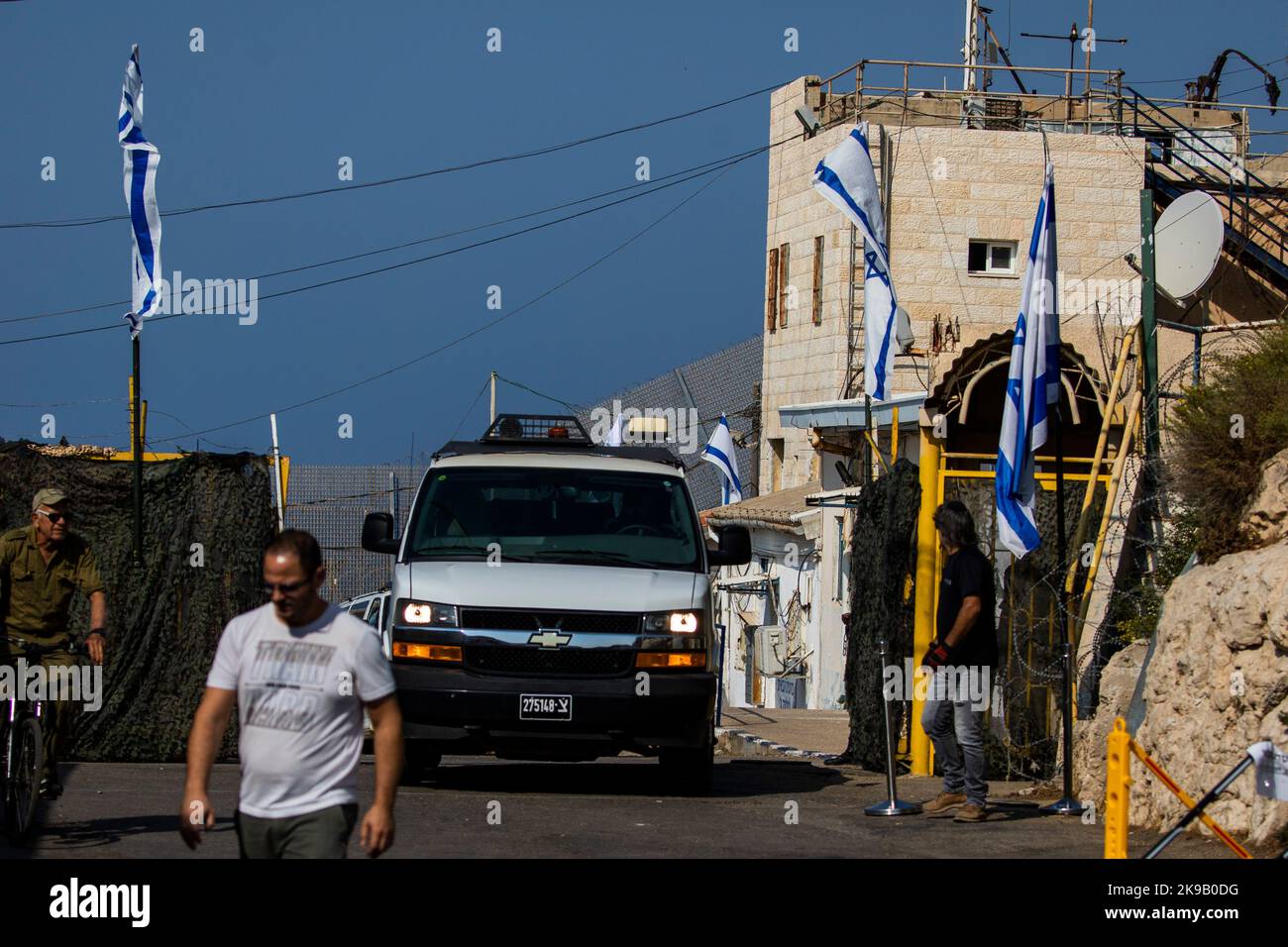 Rosh Ha Nikra, Israel. 27th Oct, 2022. Israeli delegation crosses the ...