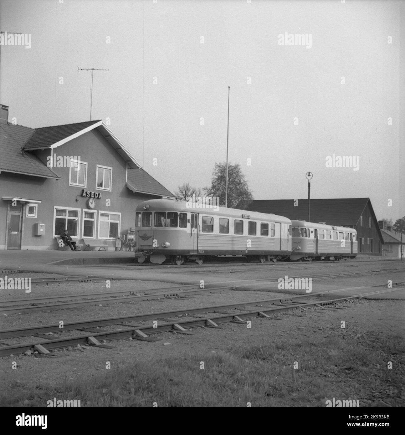 The State Railways, SJ Y Motor car train at Åseda station Stock Photo ...