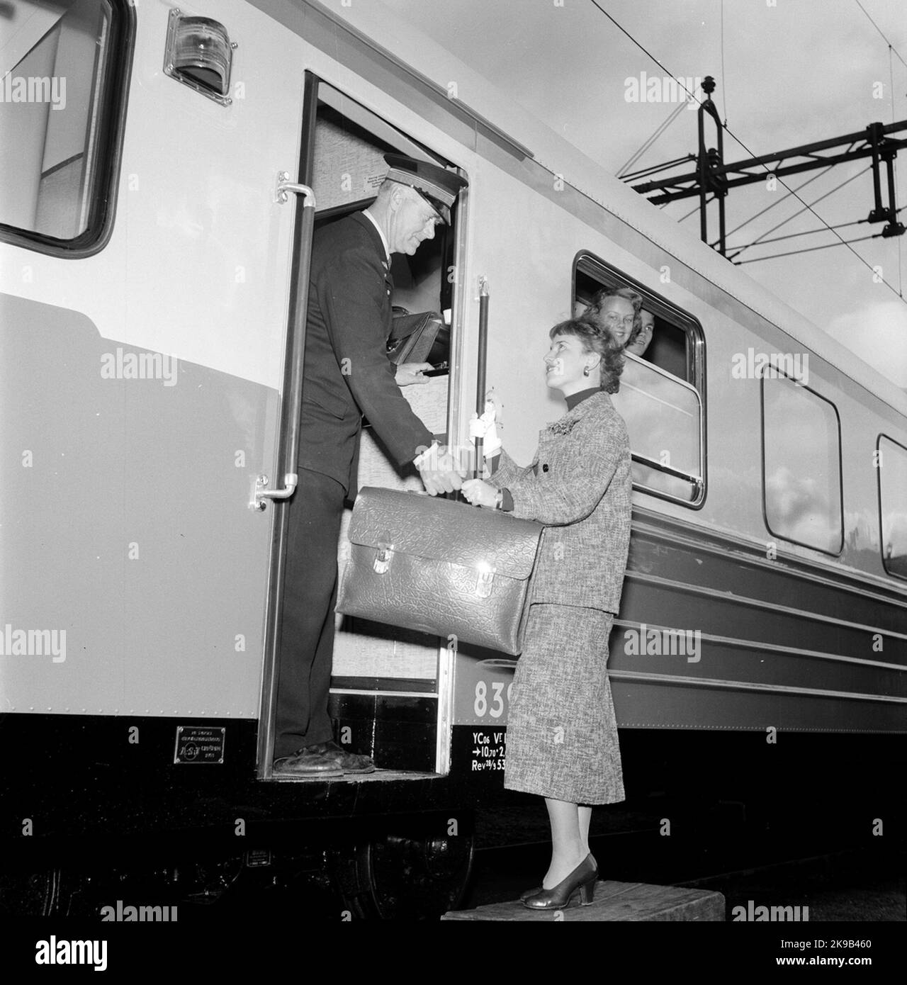Rail bus train, State Railways, SJ YCO6 at the station Stock Photo - Alamy