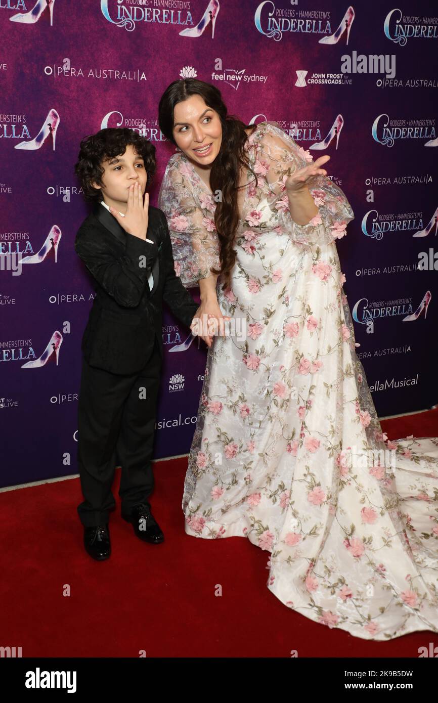Sydney, Australia. 27th October 2022. Clare McCann arrives on the red ...