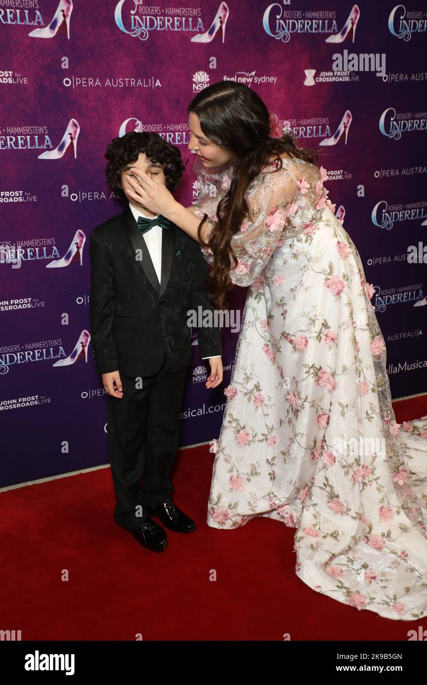 Sydney, Australia. 27th October 2022. Clare McCann arrives on the red ...