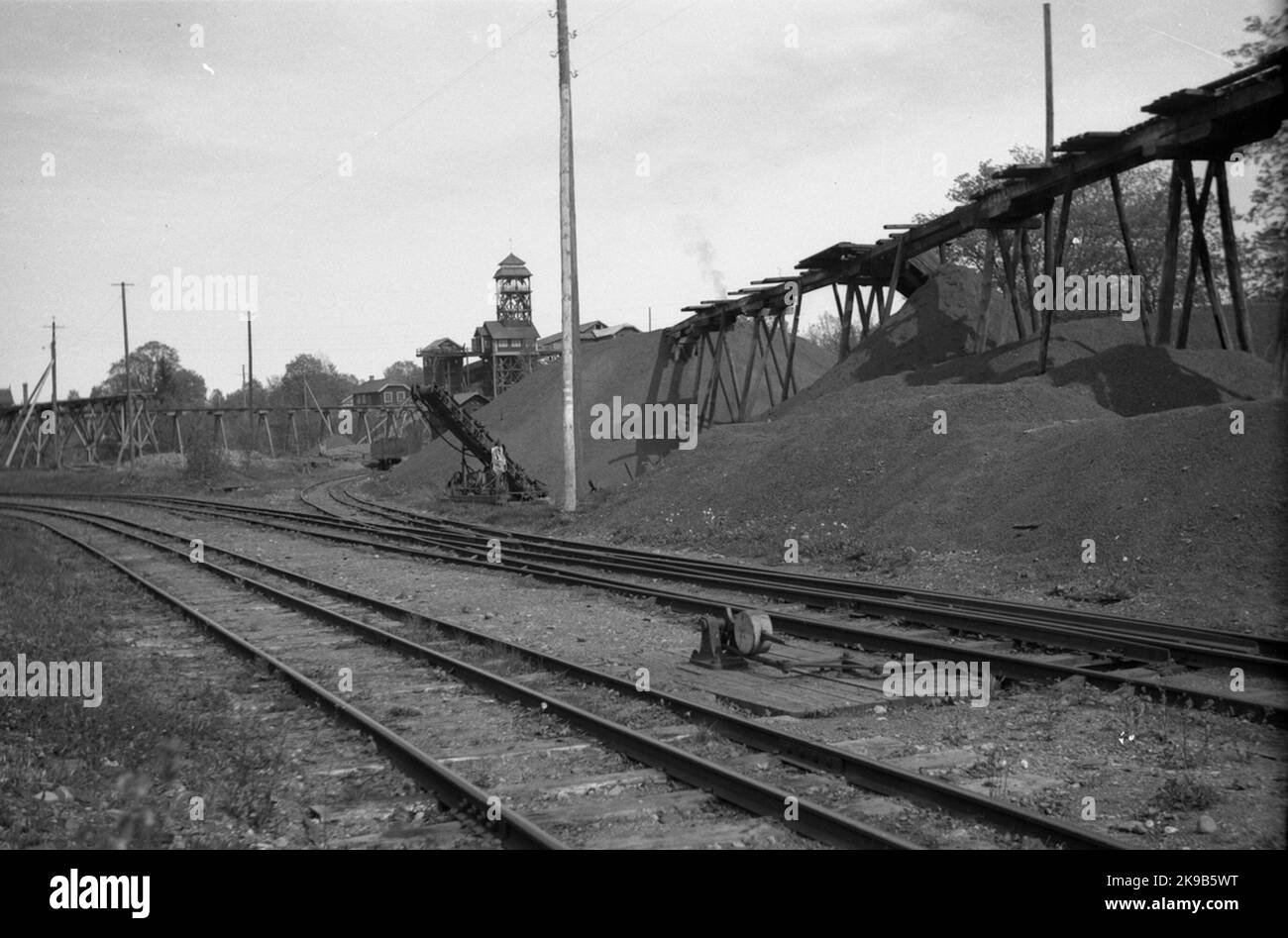 The track system Stock Photo - Alamy