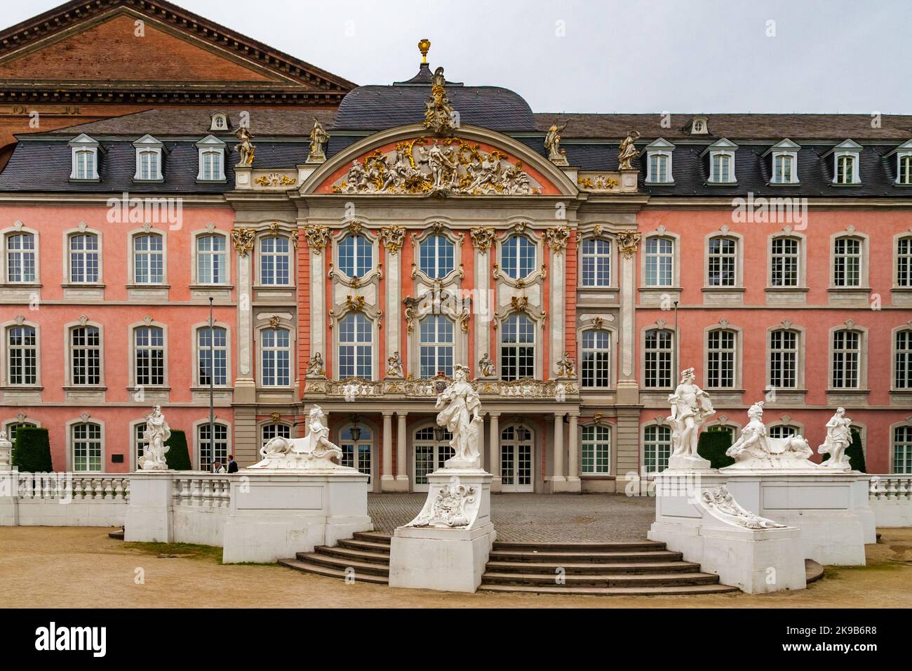 Great close-up view of the famous Electoral Palace with its pink rococo ...