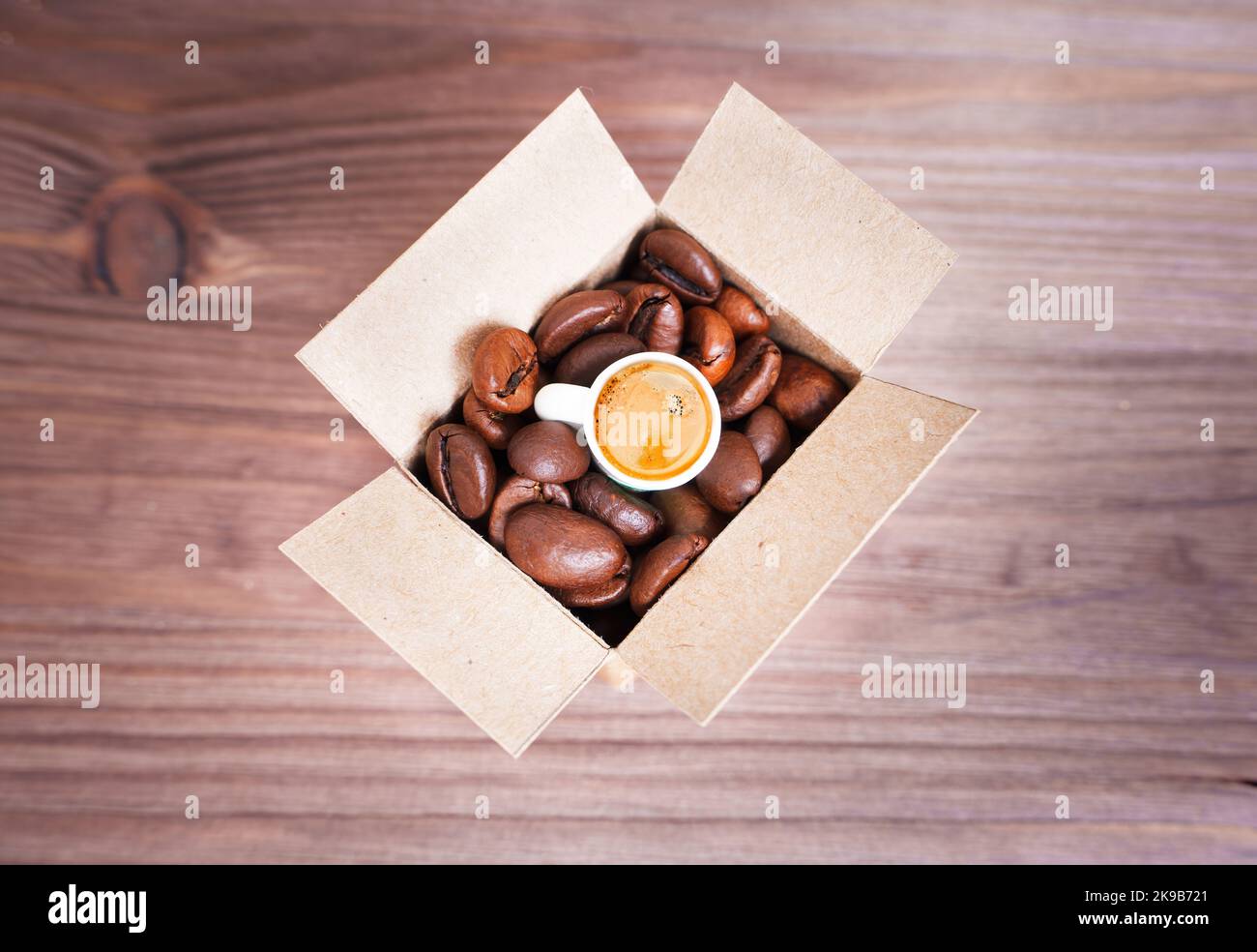 Cafe shop cargo container hi-res stock photography and images - Alamy