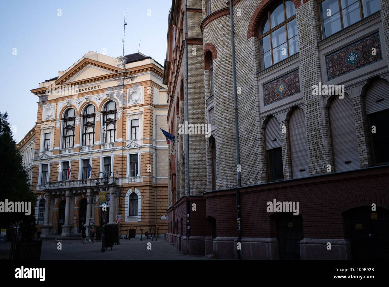 Fancy housing hi-res stock photography and images - Alamy