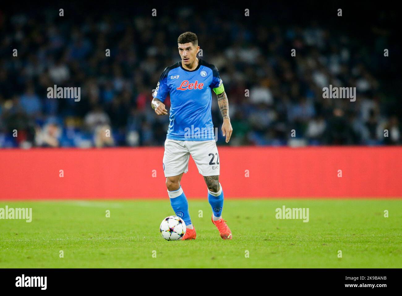 SSC Napoli's Italian defender Giovanni Di Lorenzo controls the ball ...