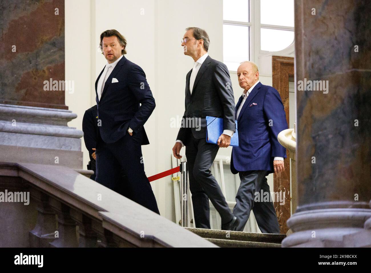 Munich, Germany. 27th Oct, 2022. Alfons Schuhbeck (r), chef and ...