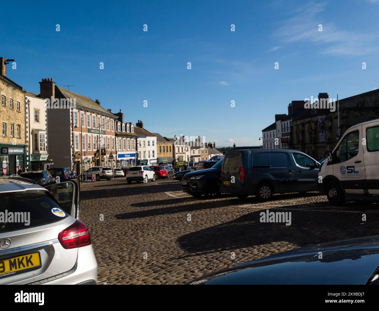 Cobbled historic Market Square of beautiful architecturally rich town ...