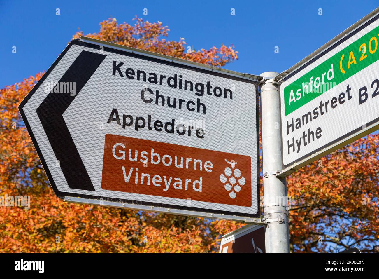 Directions sign to Kenardington church, Appledore and Gusbourne ...