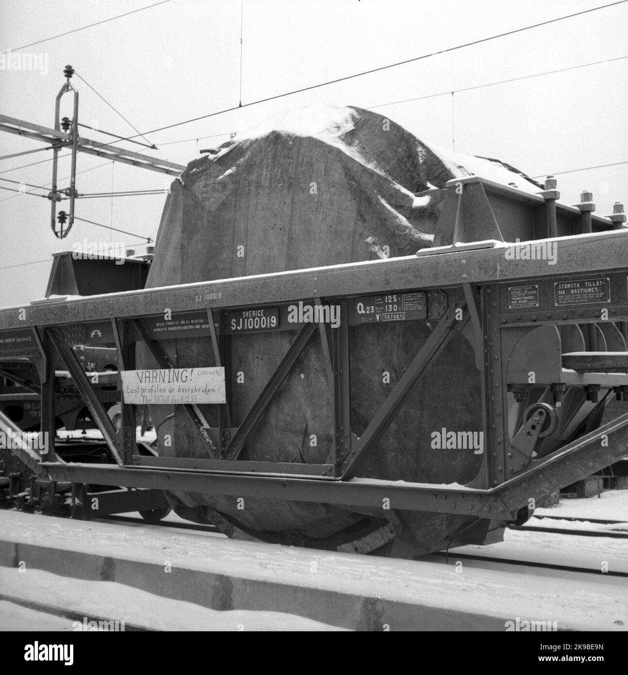 State Railways, SJ 100019 Q23. Freight wagon with long -disassembled ...