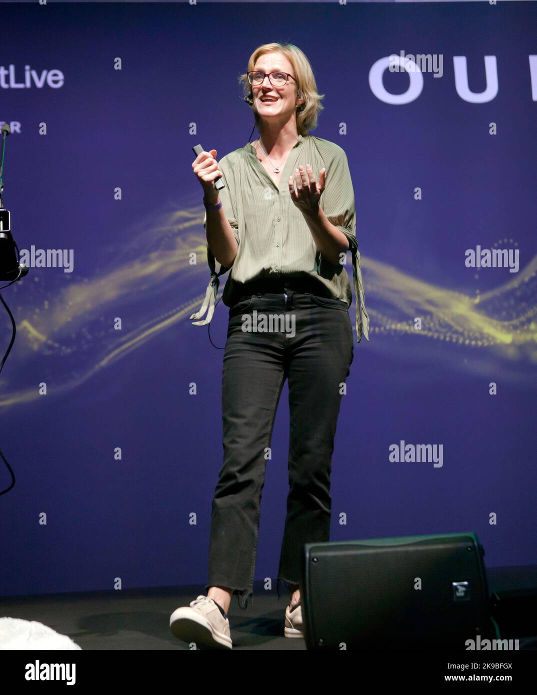 Professor Seirian Sumner giving her talk entitled "Why wasps matter ...