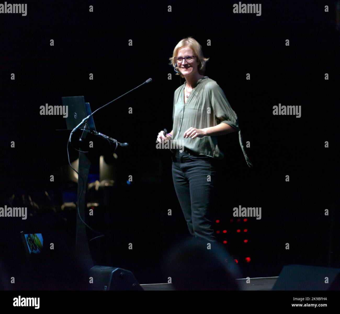 Professor Seirian Sumner giving her talk entitled "Why wasps matter ...