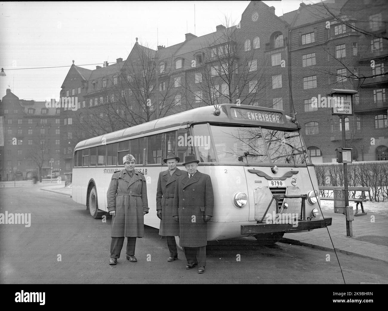 Bus stop 1 hi-res stock photography and images - Alamy