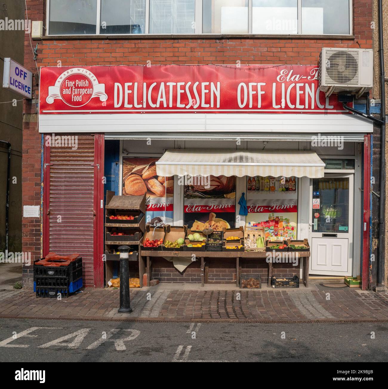 Ela tomi hi-res stock photography and images - Alamy