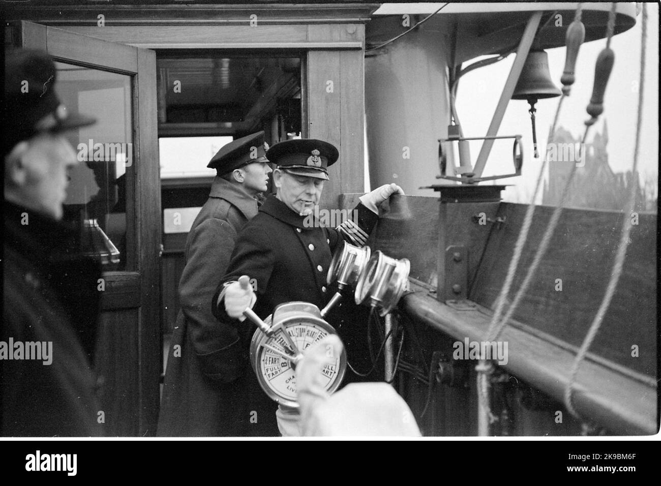 Ship crew Black and White Stock Photos & Images - Alamy