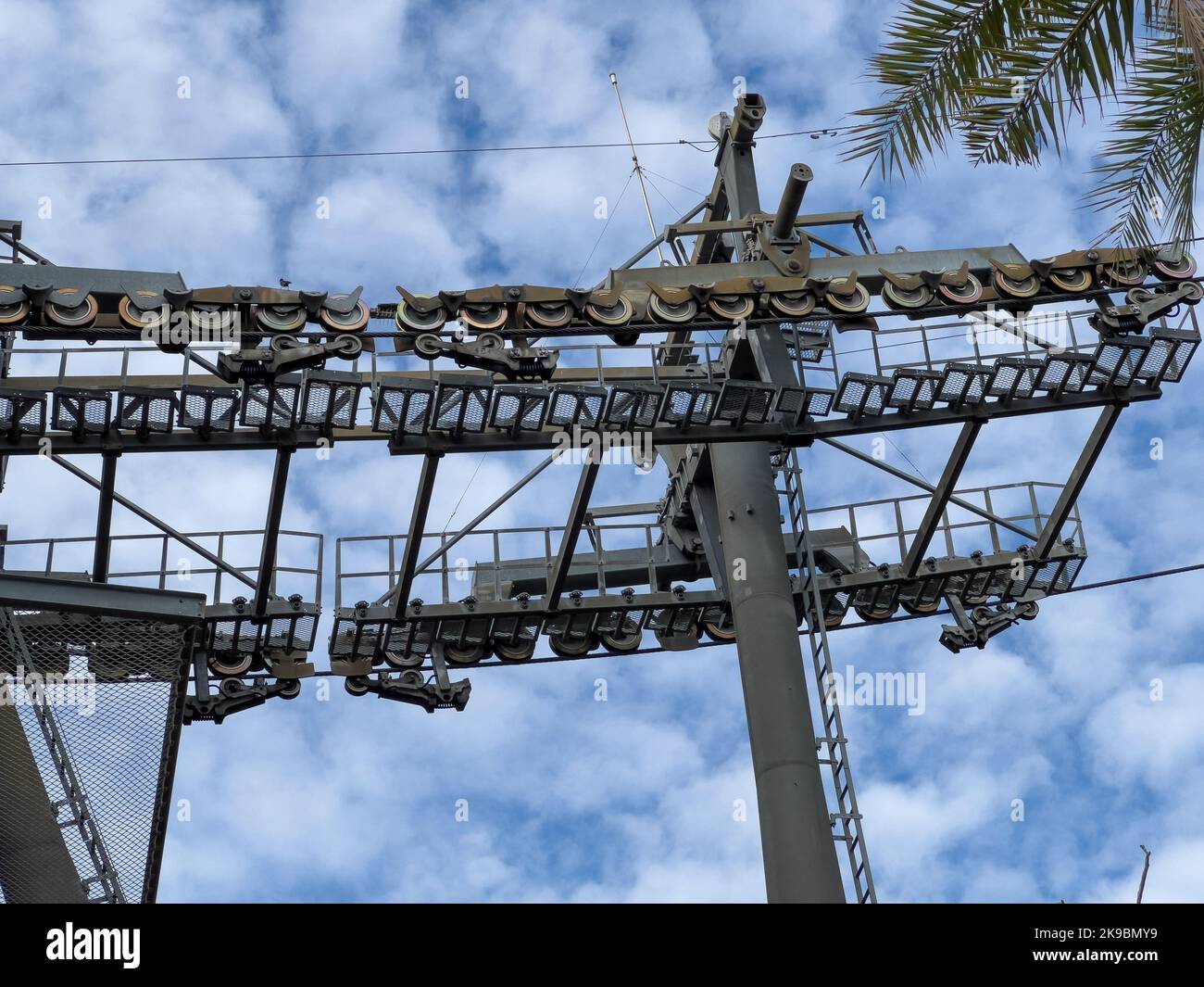 Lift components hi-res stock photography and images - Alamy