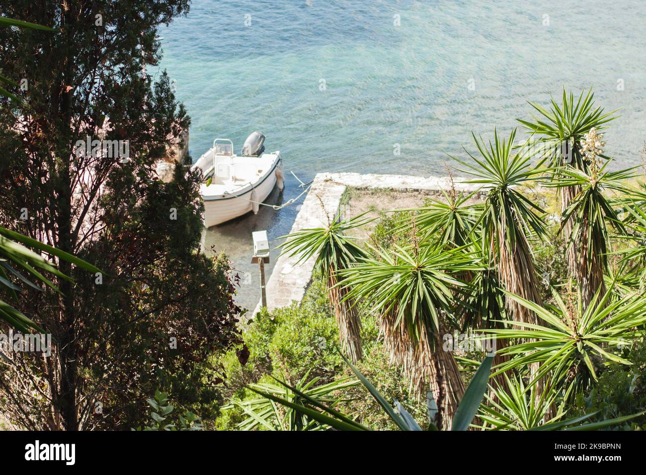 Concrete edge hi-res stock photography and images - Alamy