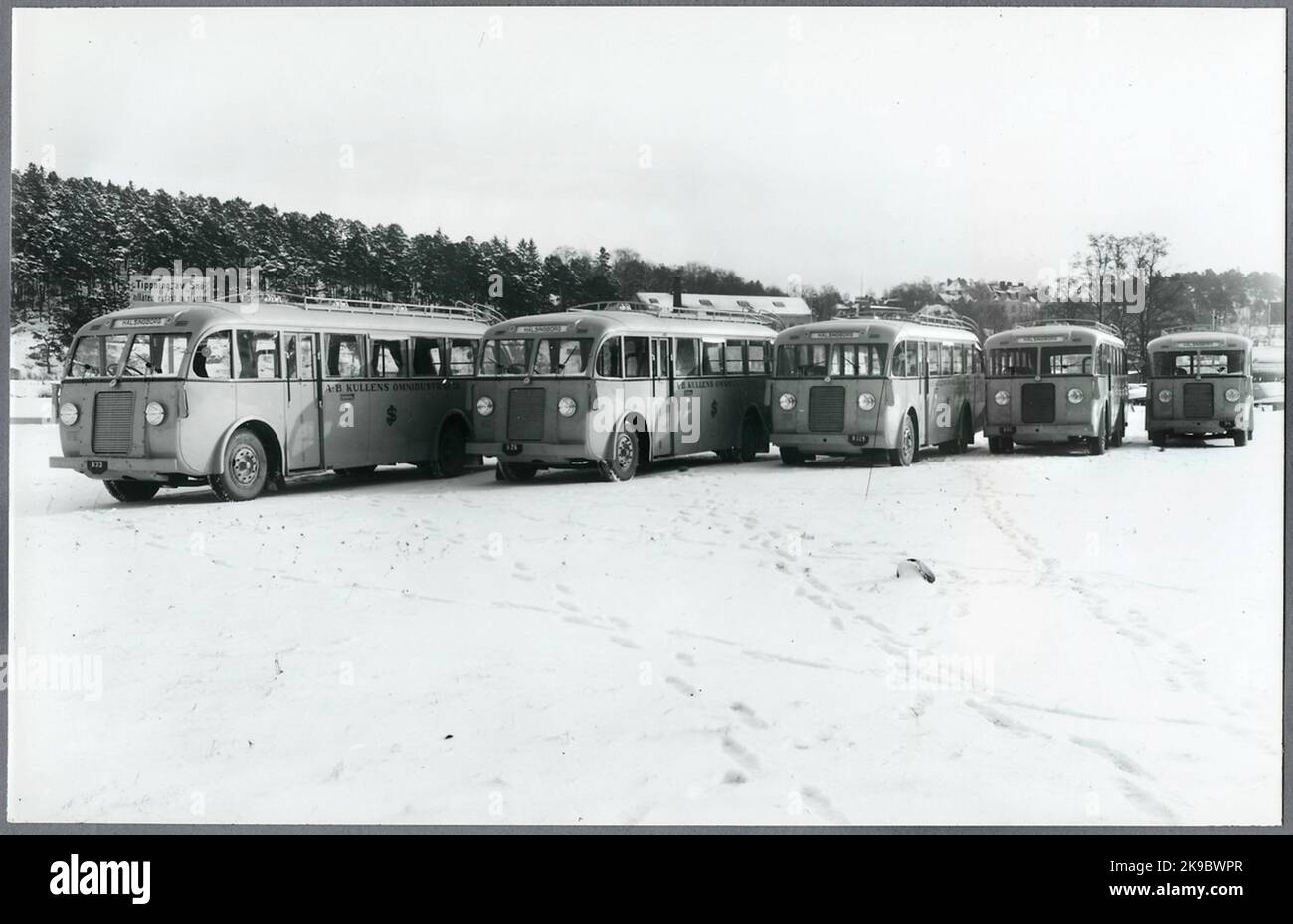 Buses from A-B Kullens Omnibustrafik with SJ Emblem since SJ Biltrafik acquired the company May ...