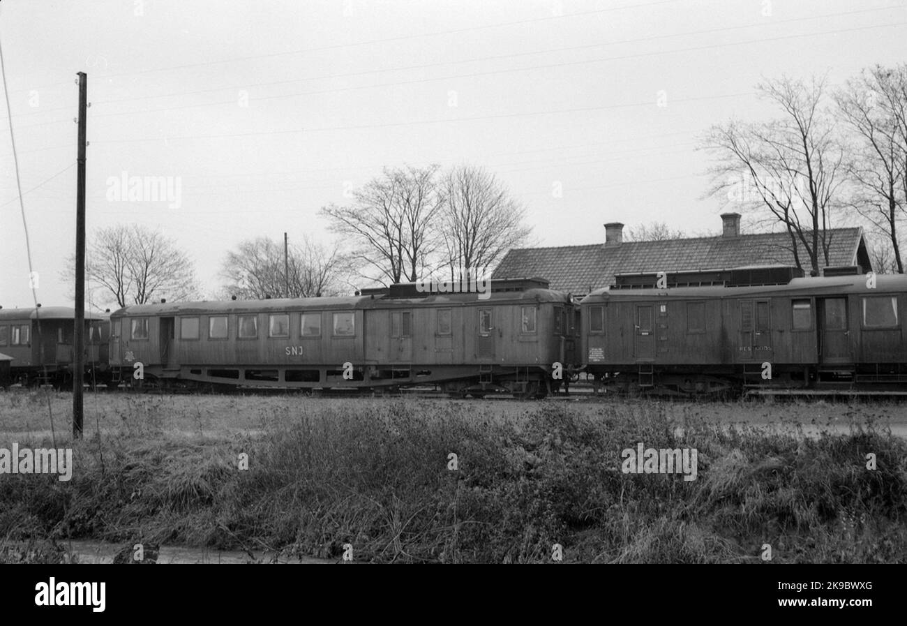 Diesel electric motor car. Stockholm - Nynäs Railway, SNJ XBF0D5 4 ...
