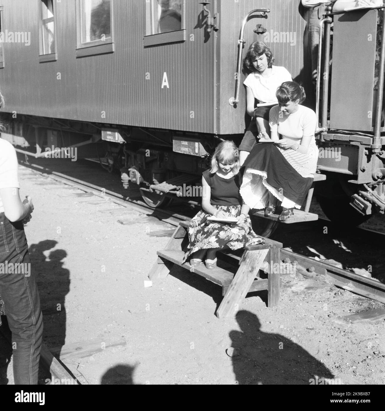 Train stn hi-res stock photography and images - Alamy