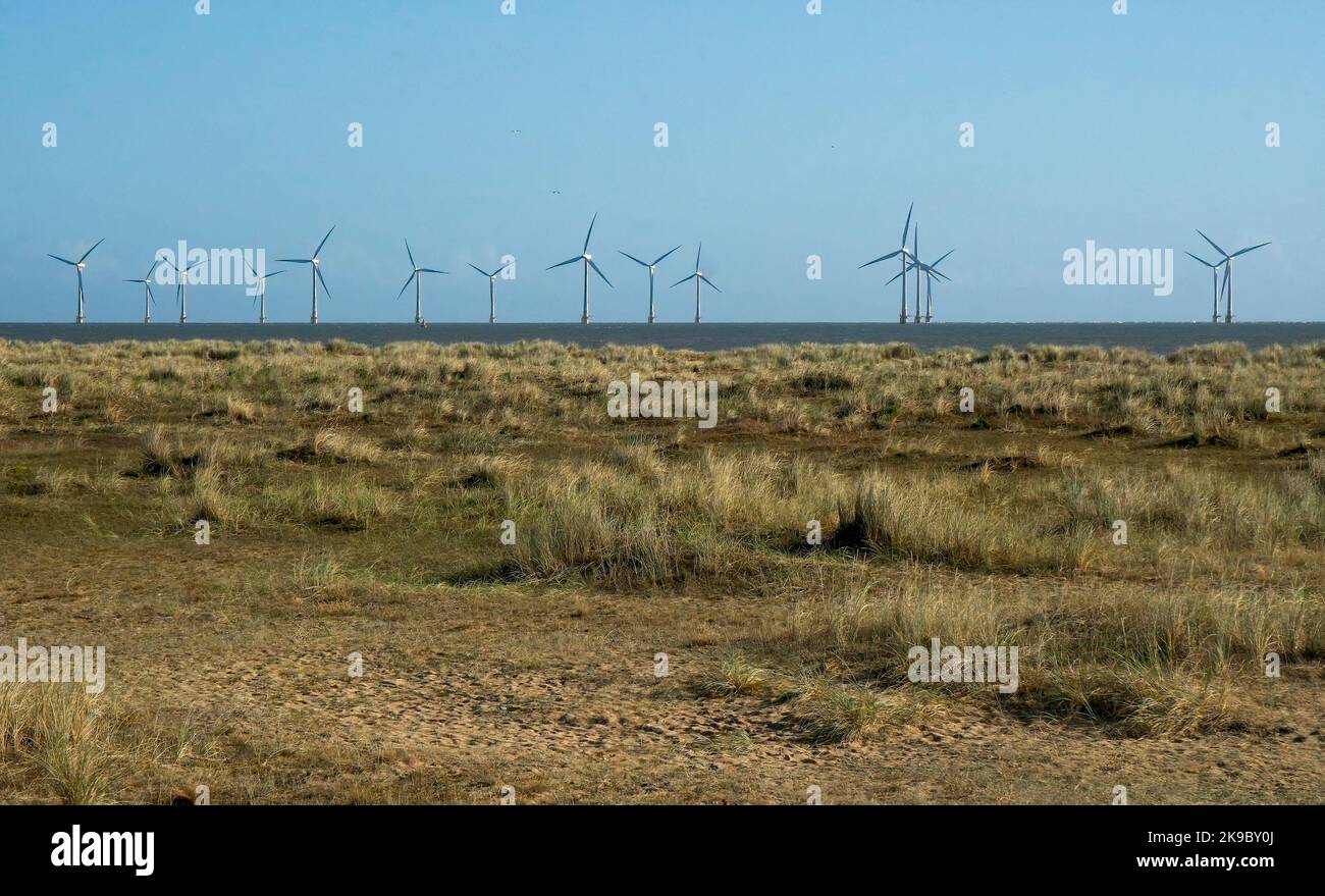 Scroby Sands wind farm off the coast of Great Yarmouth in Norfolk Stock ...