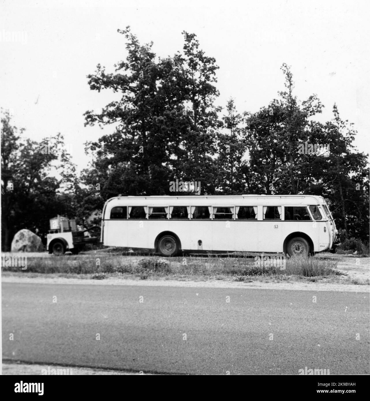 The State Railways, SJ Bus 2044 Scania Vabis B63 with Ga GET Stock ...