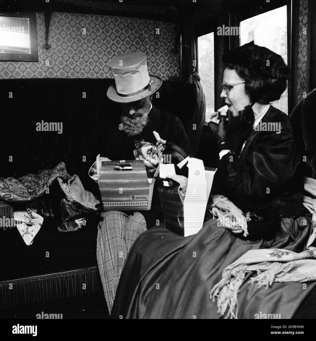 Historical train's journey from Stockholm to Gothenburg for the ...