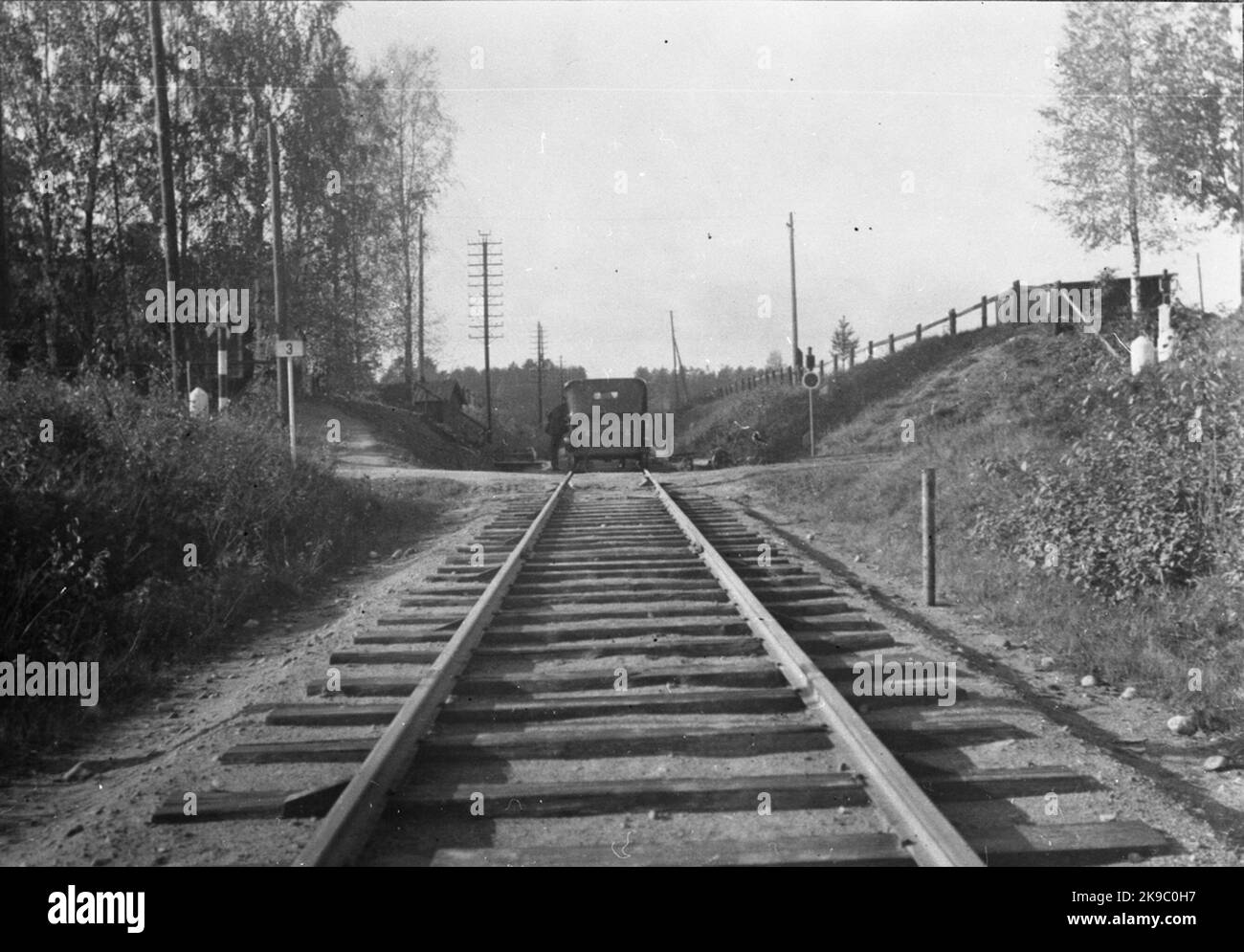 Rail crossing gate hi-res stock photography and images - Alamy