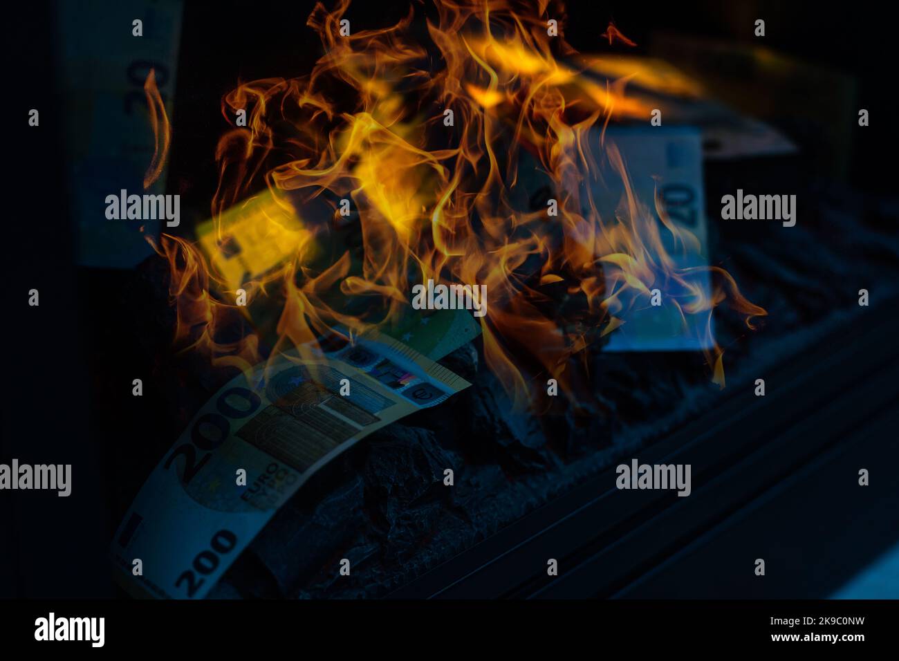 Money burns. Euro banknotes burning in flames Stock Photo - Alamy