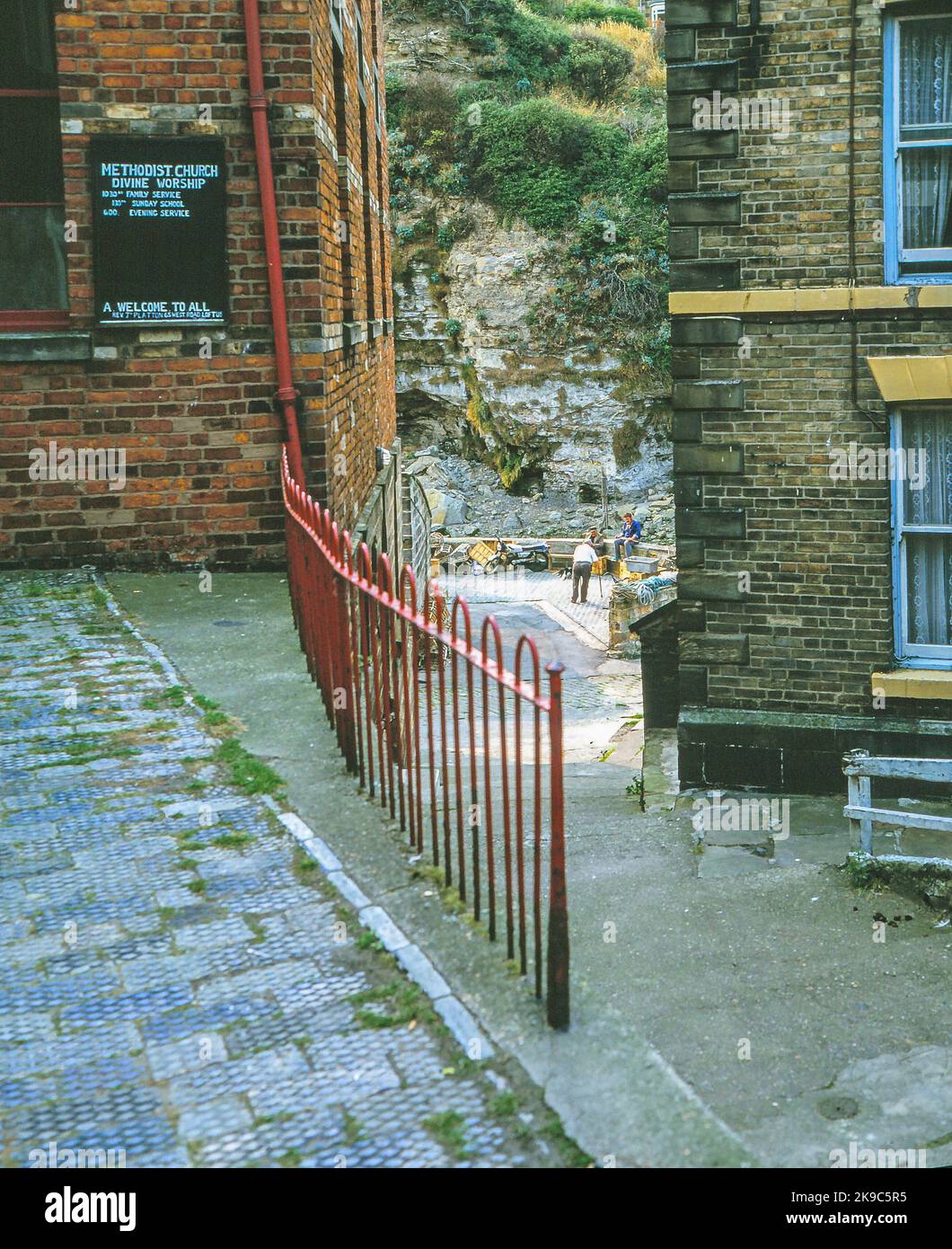 1980s uk streets hi-res stock photography and images - Alamy