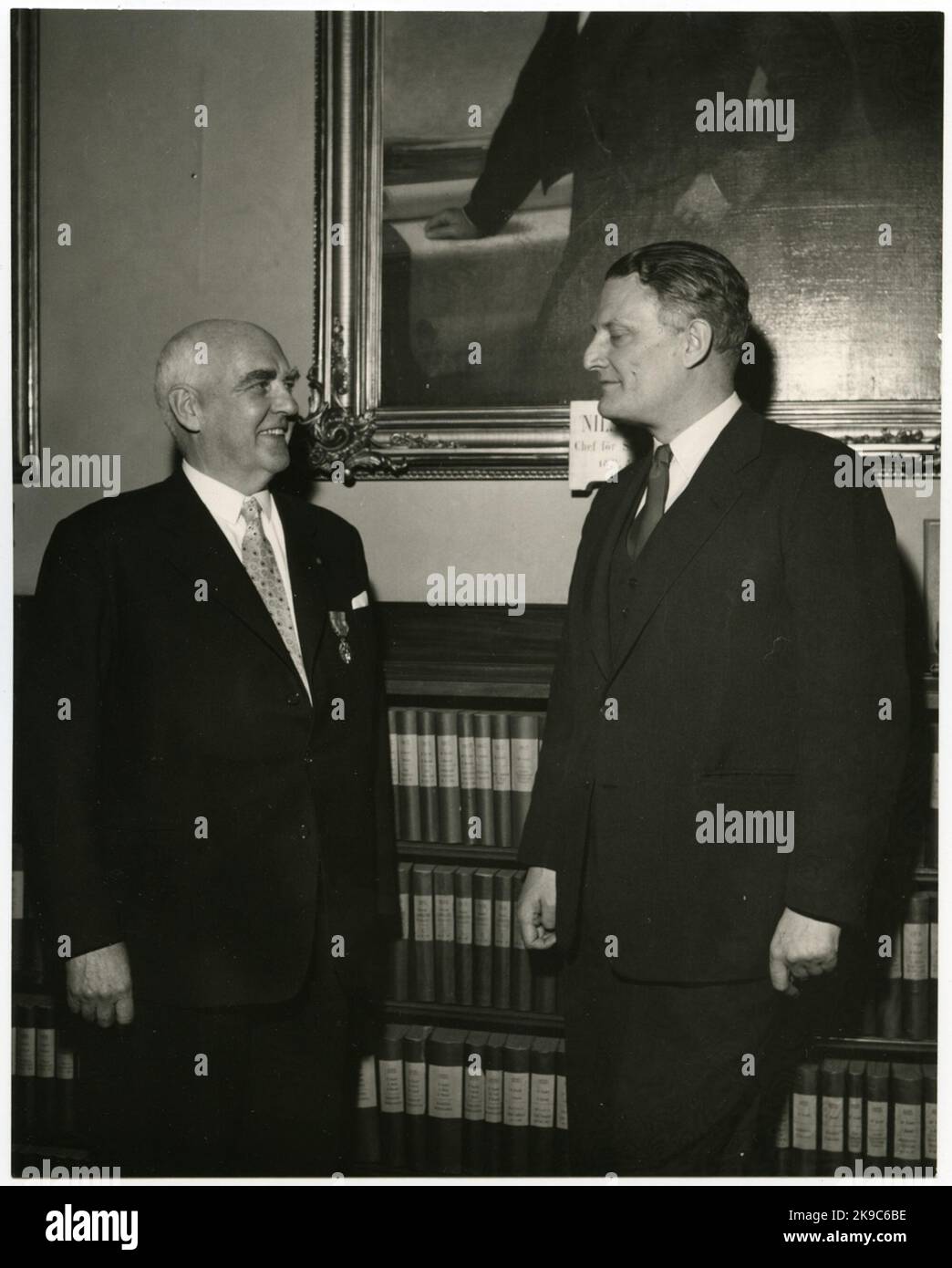 District Manager is Markland Malmö is thanked by Director General E ...