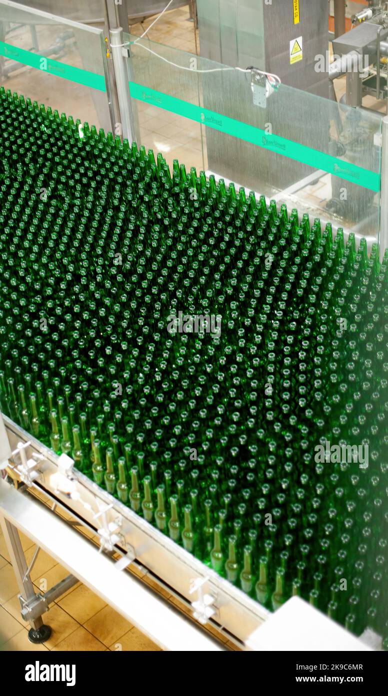 Washing bottles factory water hi-res stock photography and images - Alamy