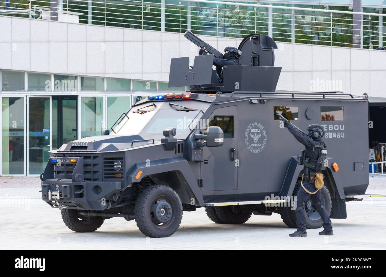 Goyang, South Korea. 27th Oct, 2022. South Korean police Special ...