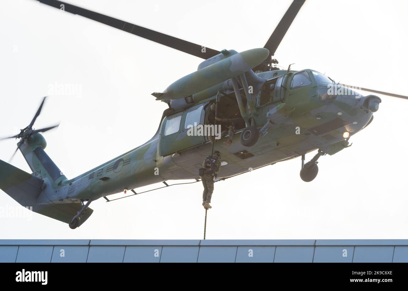 Goyang, South Korea. 27th Oct, 2022. South Korean Army anti-terror team ...