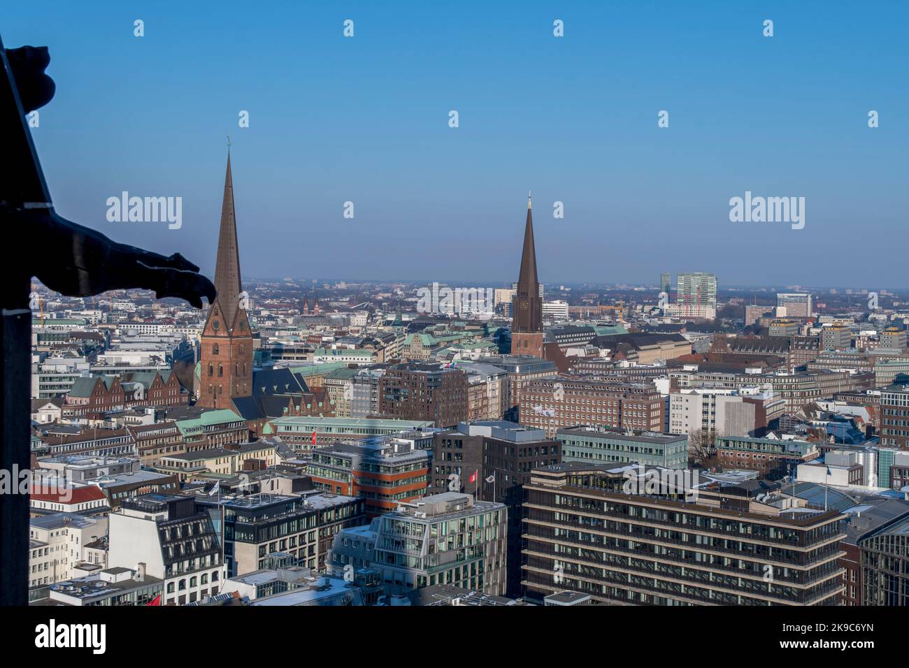 winter in the harbor of Hamburg - Winter in Hamburgs Hafen mit ...